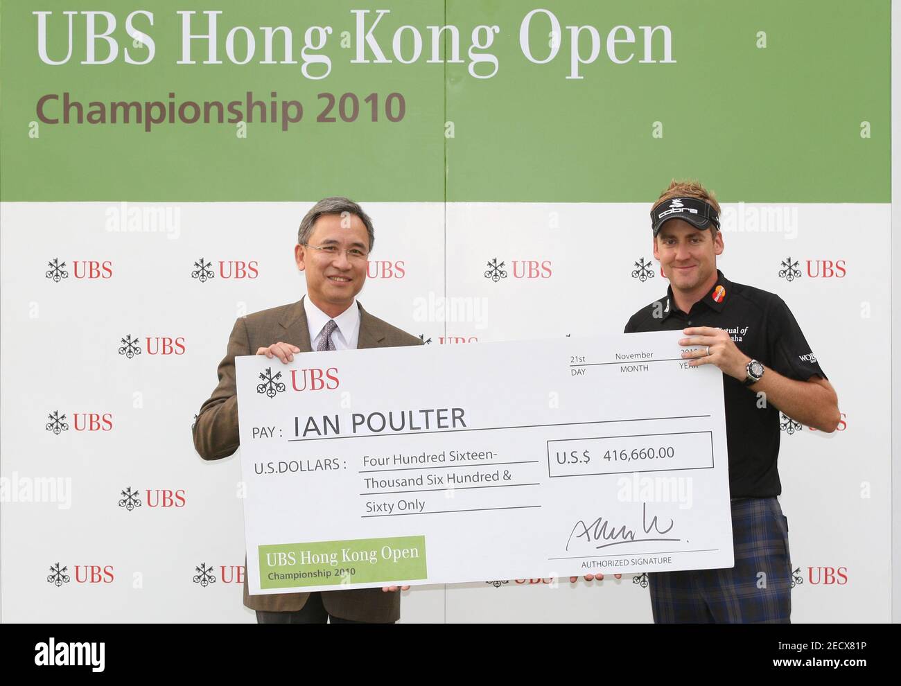 Winners cheque hi-res stock photography and images - Alamy