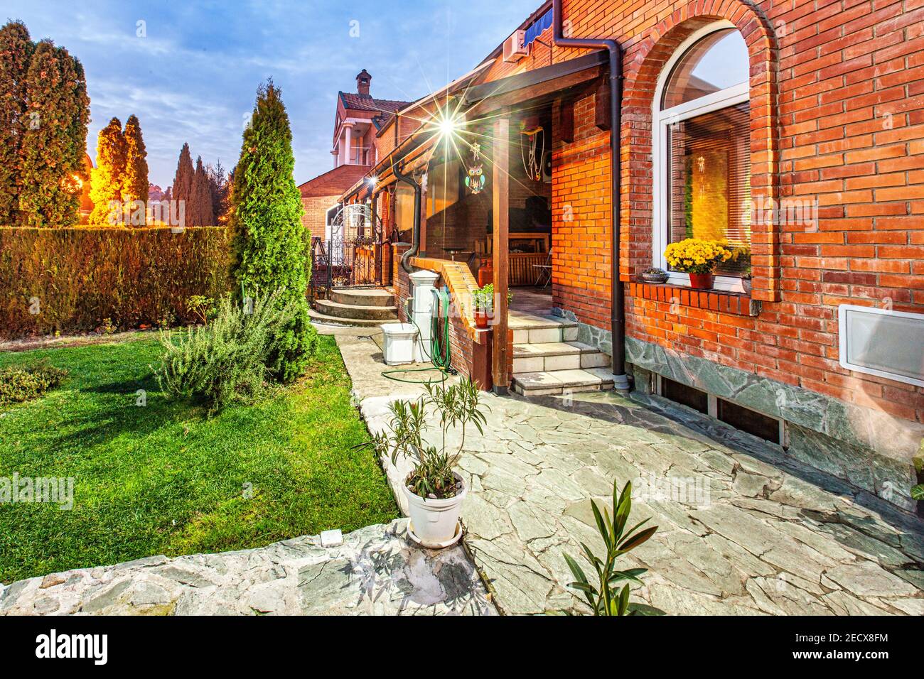Luksuzna kuca hi-res stock photography and images - Alamy