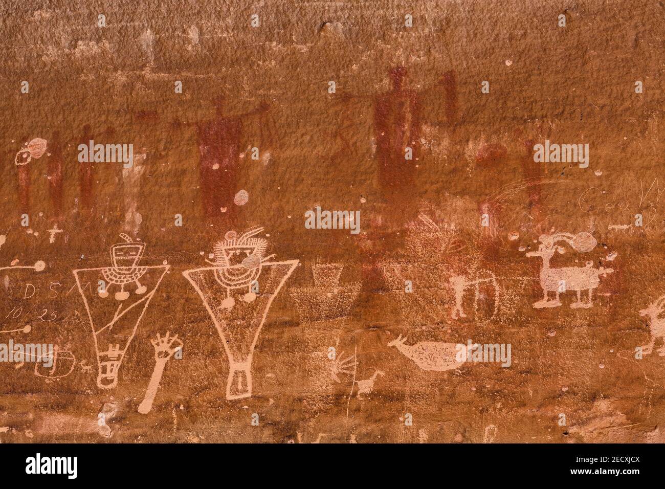 Sego Canyon petroglyphs and pictographs made by Fremont People in Utah ...