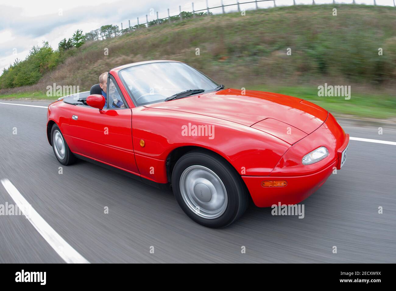 1991 Mazda MX5 (Miata) Japanese open top sports car Stock Photo - Alamy
