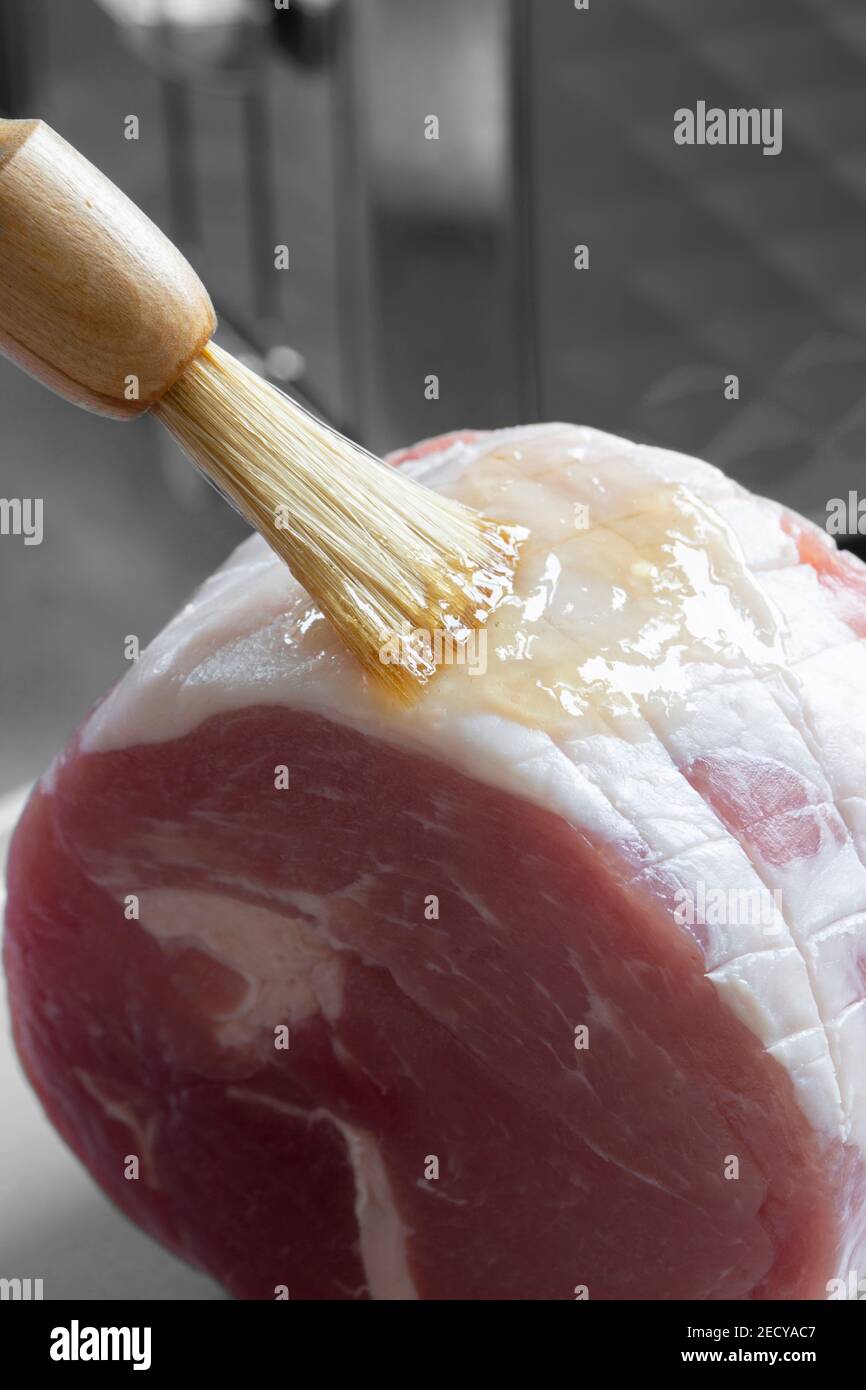 Traditional glazed gammon joint hi-res stock photography and images - Alamy