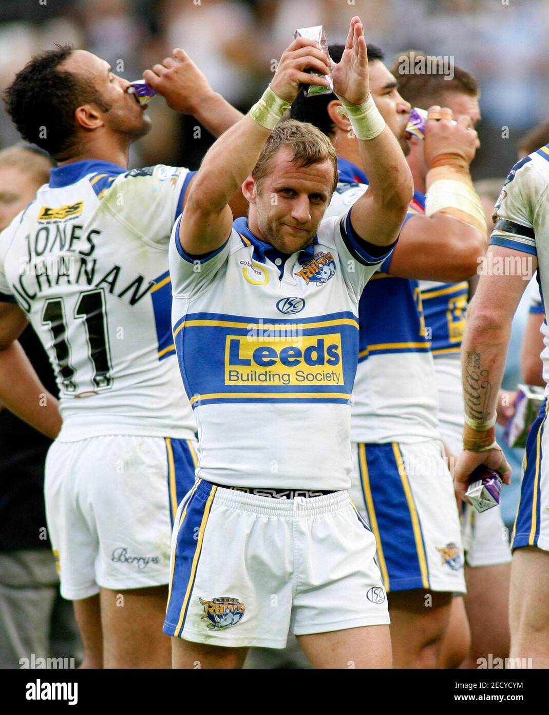 Rob burrow leeds celebrates hi-res stock photography and images - Alamy