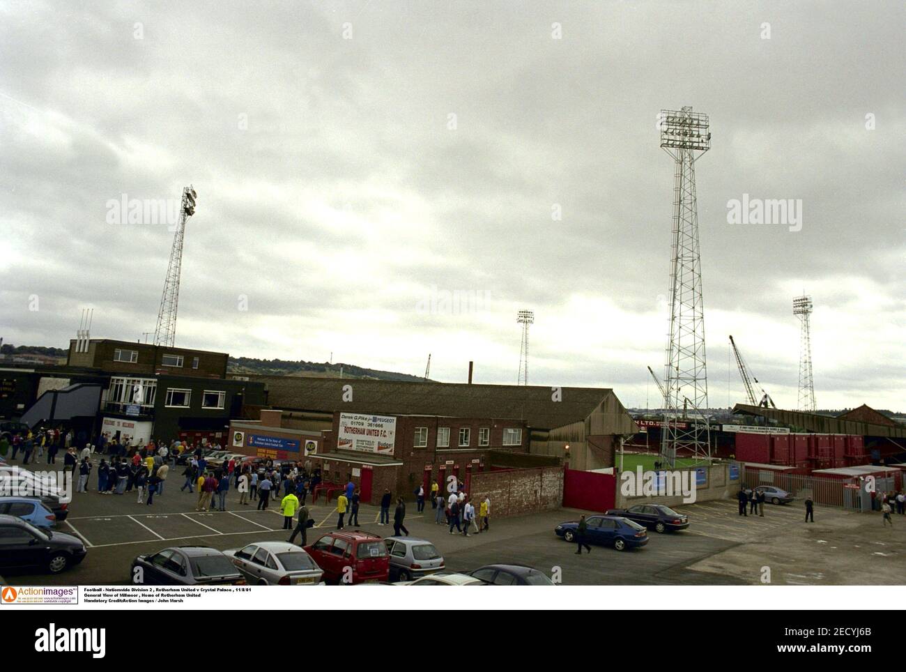 Millmoor home of rotherham united hi-res stock photography and images ...