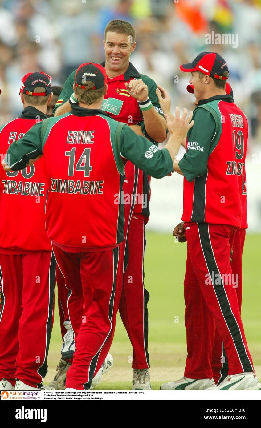 Zimbabwe cricket team celebrate hi-res stock photography and images - Alamy