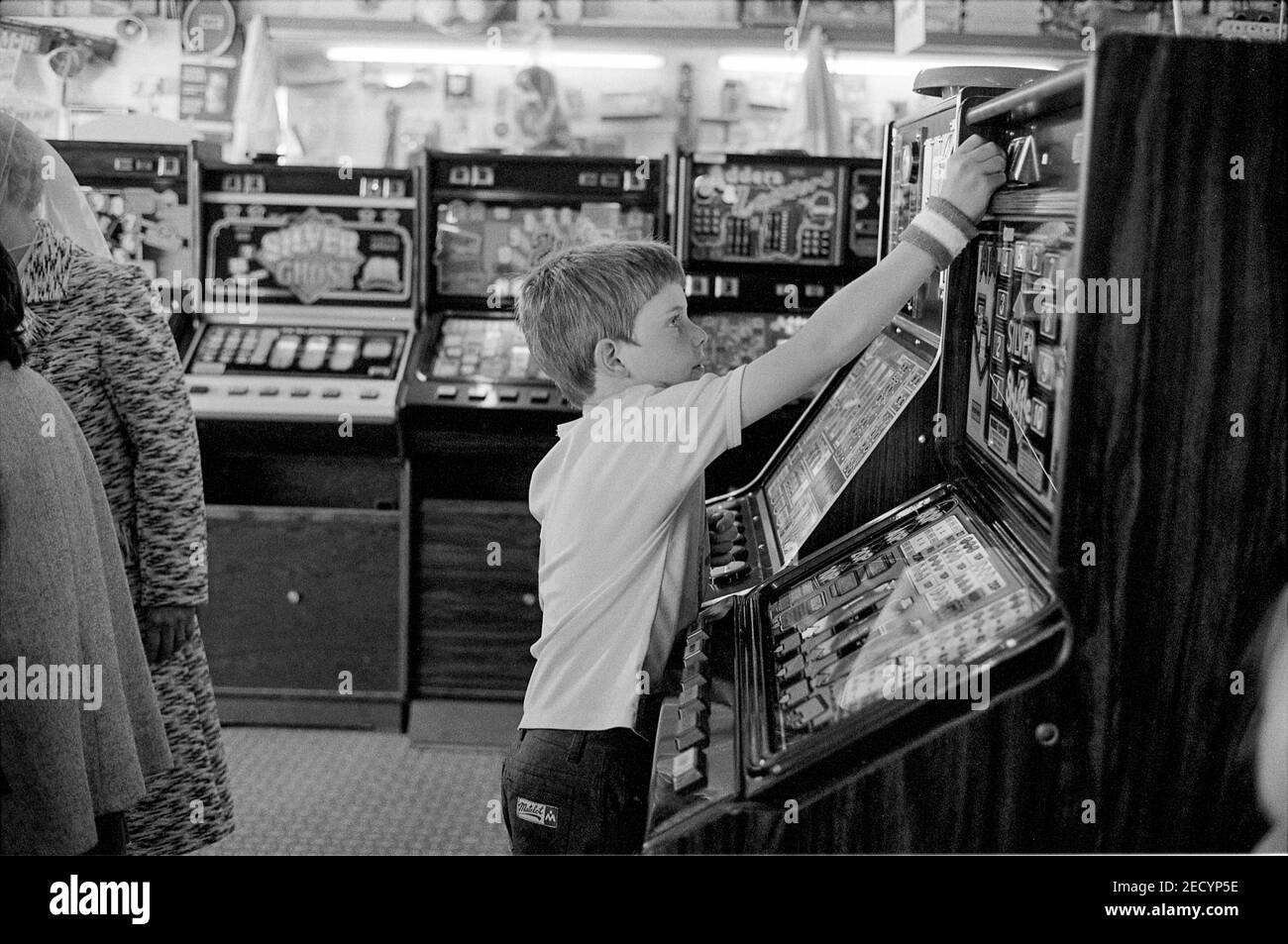 Child feeding machine hi-res stock photography and images - Alamy