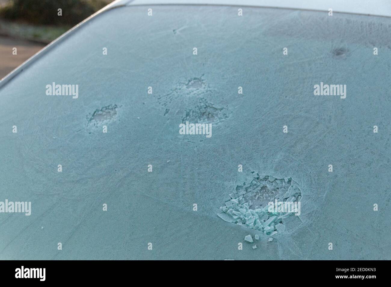 Smashed windscreen hi-res stock photography and images - Alamy
