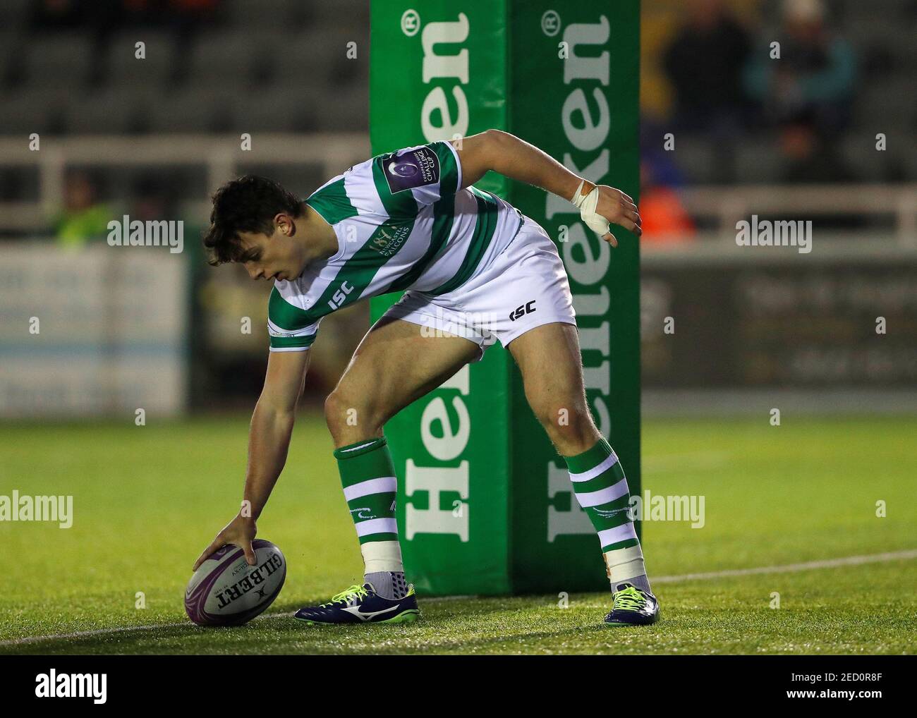 Adam radwan of newcastle falcons scores hi-res stock photography and ...