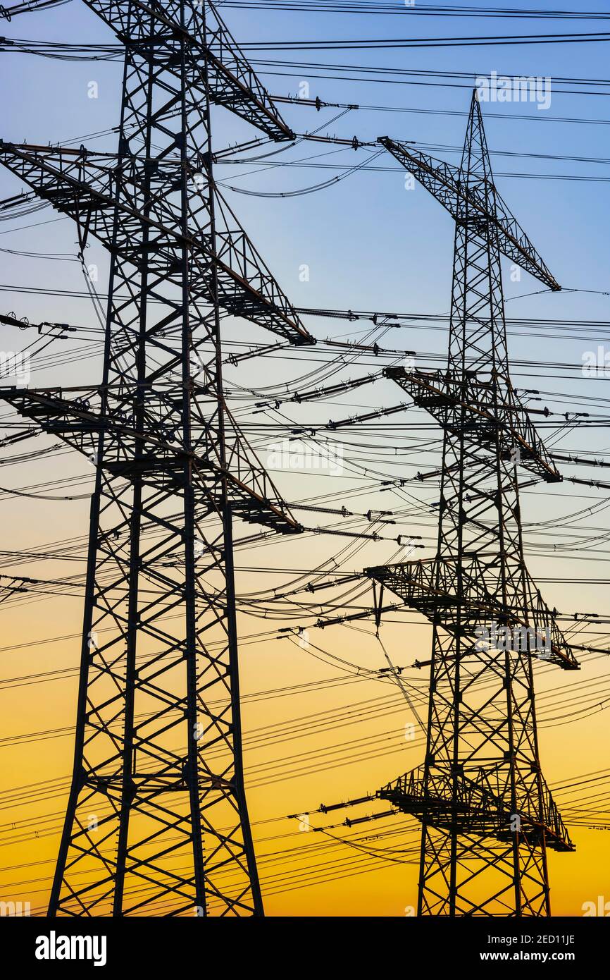 Power line sunset hi-res stock photography and images - Alamy