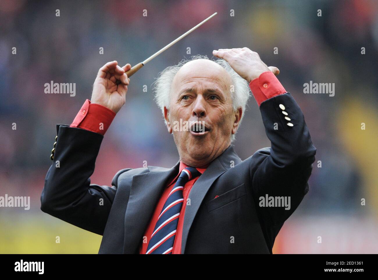 Welsh choir conductor hi-res stock photography and images - Alamy
