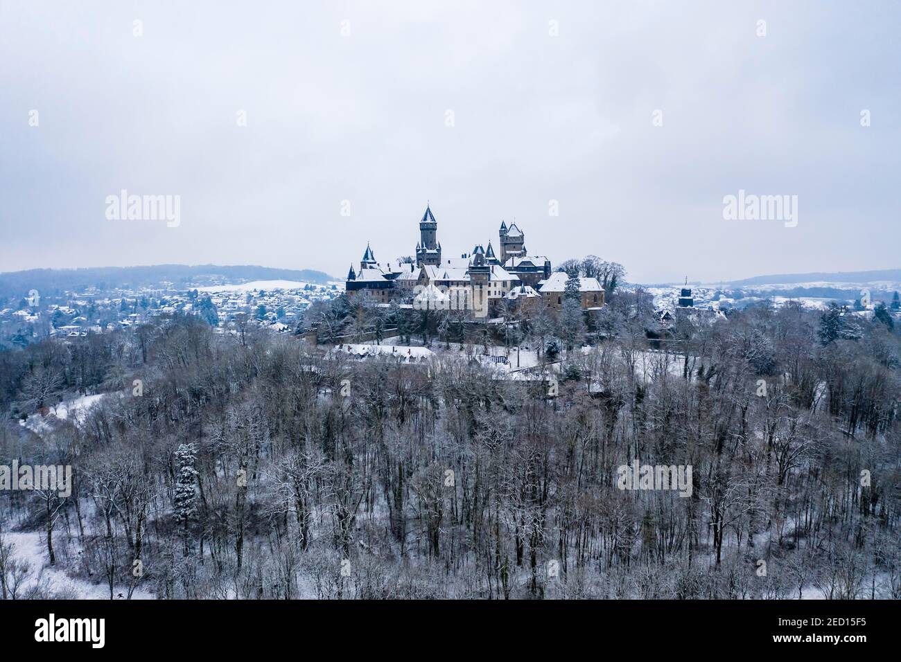 Braunfels Castle in winter, with Hubertusturm, Neuer Bergfried ...