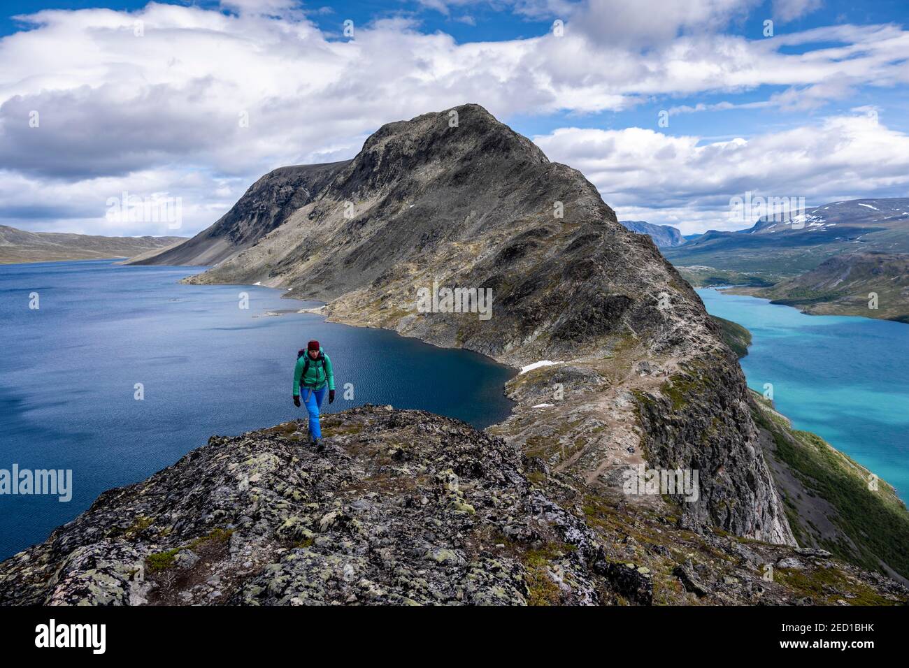 Hiking on the Besseggen hike, Left lake Bessvatnet, right lake Gjende ...