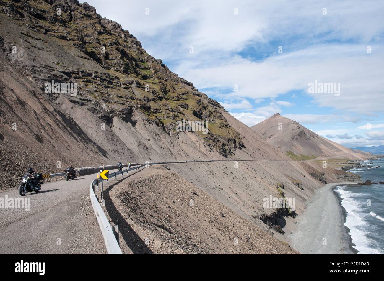 Gravel road through icelandic hi-res stock photography and images - Alamy