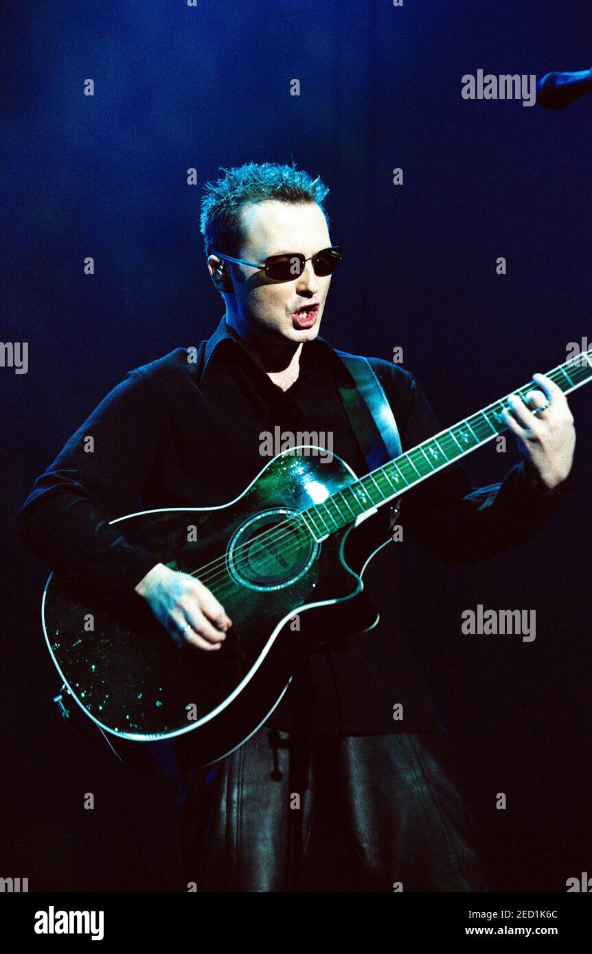 Jim corr irish band hi-res stock photography and images - Alamy