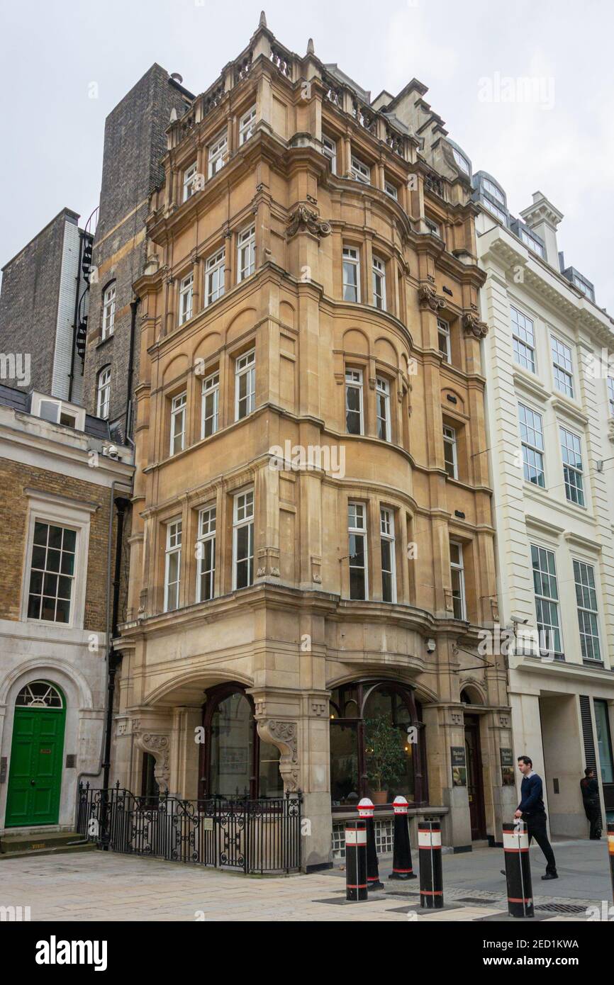 At guildhall library in london hi-res stock photography and images - Alamy