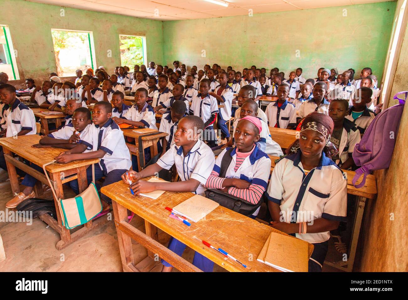 African classroom uniform hi-res stock photography and images - Alamy