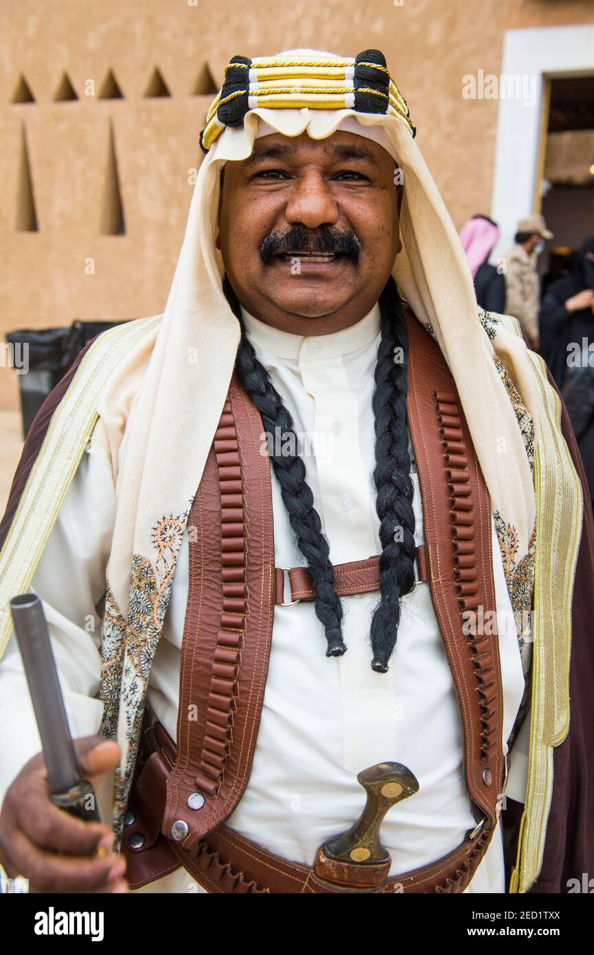 Saudi arabian man hi-res stock photography and images - Alamy