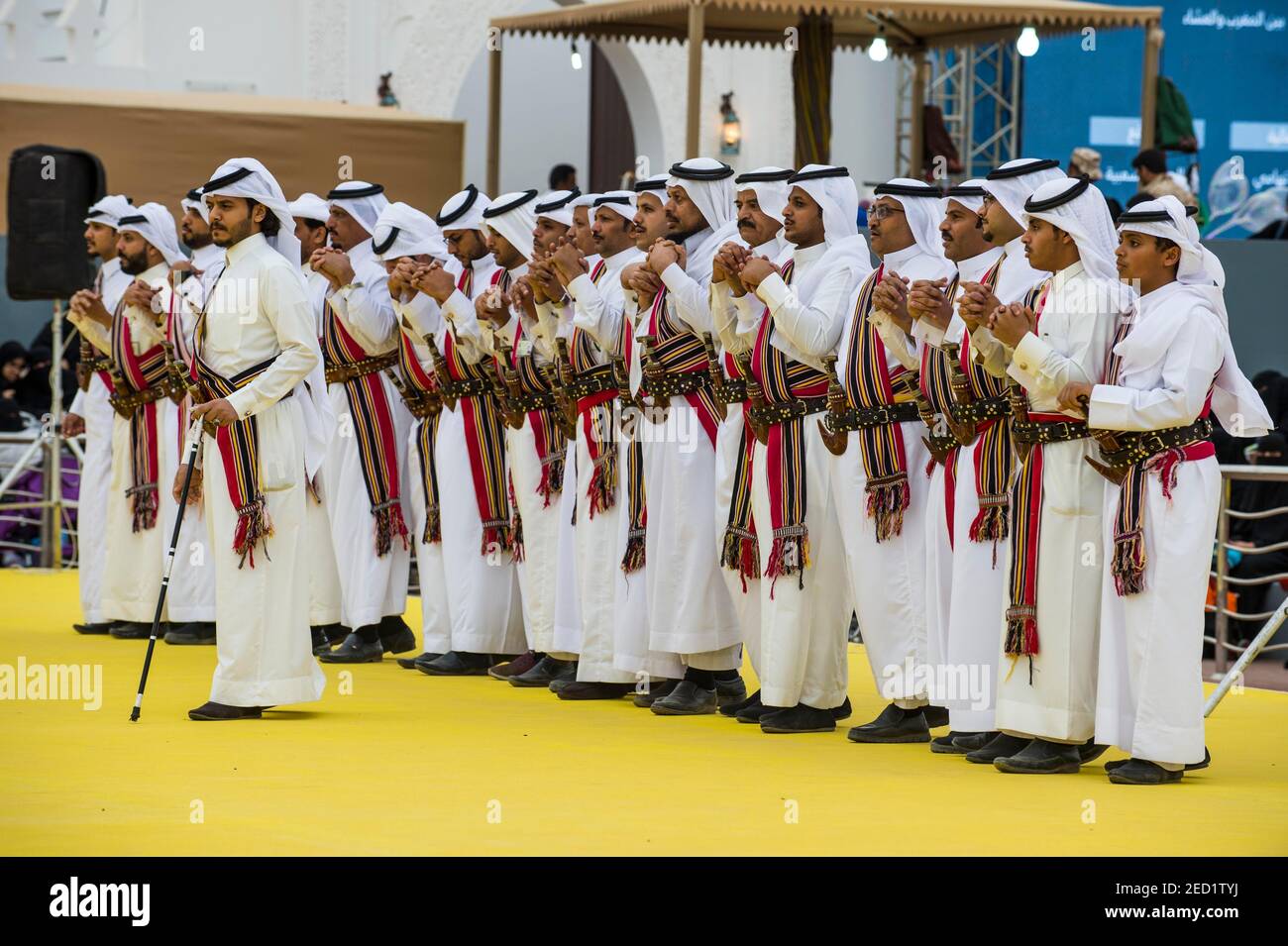 Saudi dance hi-res stock photography and images - Alamy