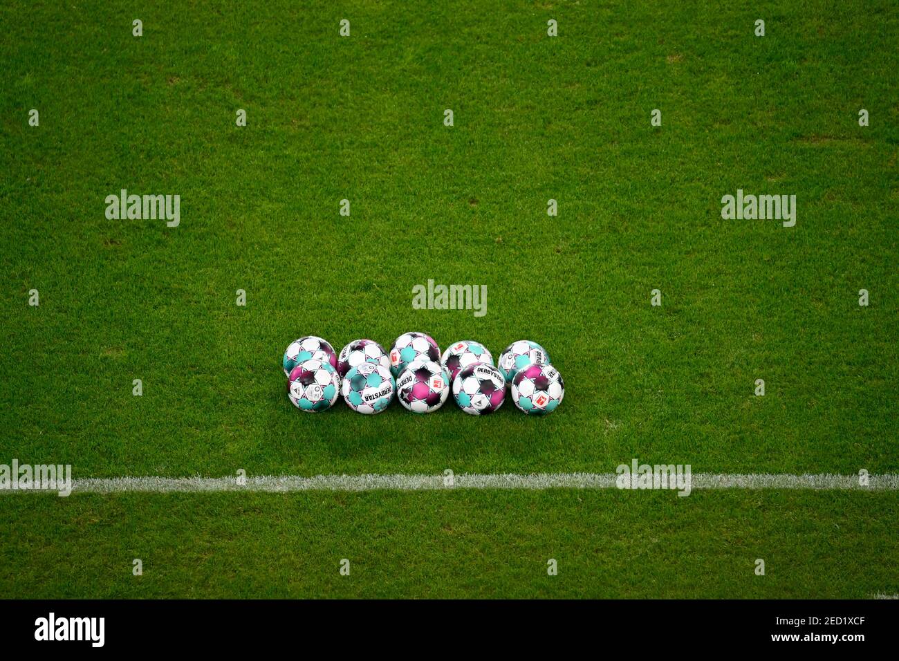 Stadium grass hi-res stock photography and images - Alamy
