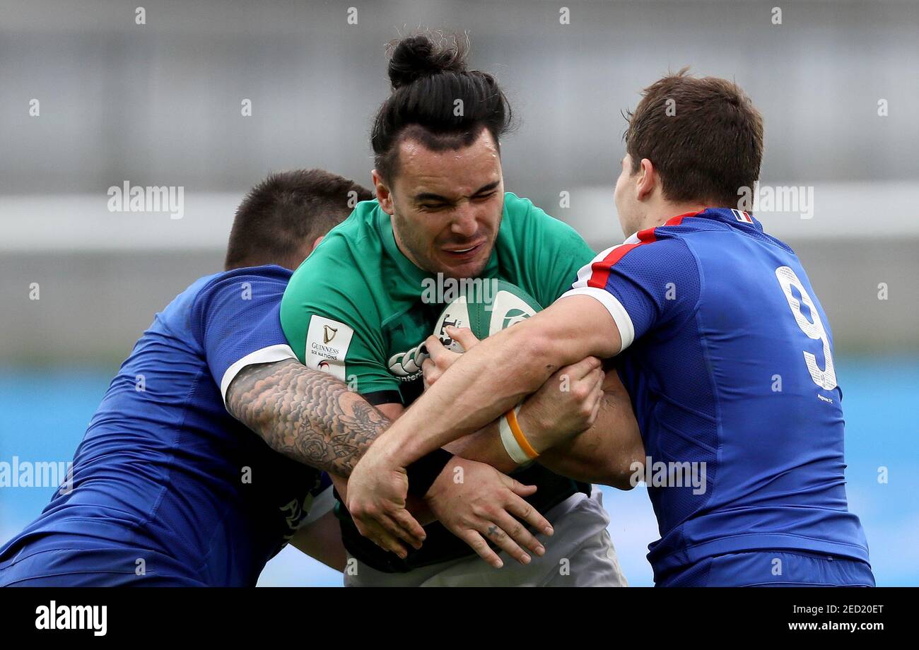 Antoine dupont tackle hi-res stock photography and images - Alamy