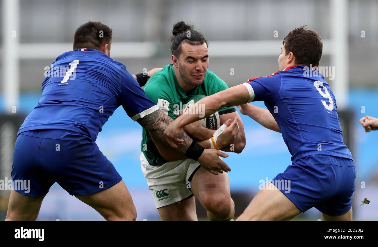 Antoine dupont tackle hi-res stock photography and images - Alamy