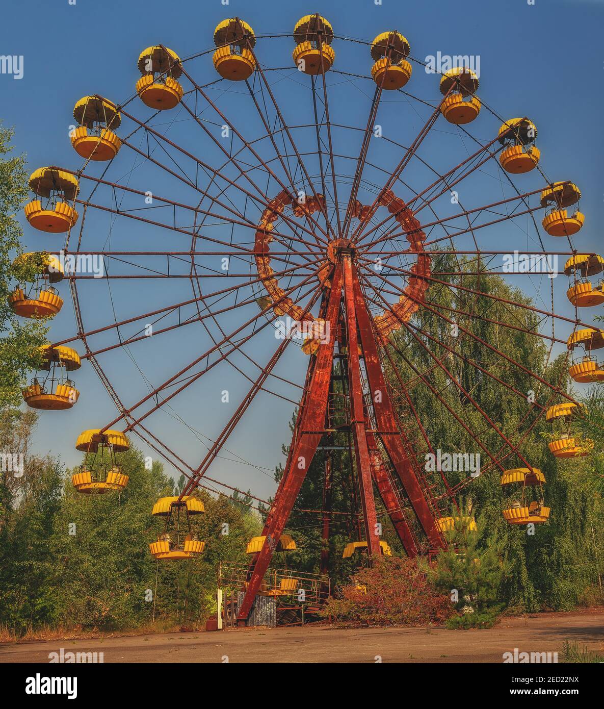Flying Ferris wheel, fairground, Pripyat, Lost Place, Chernobyl ...