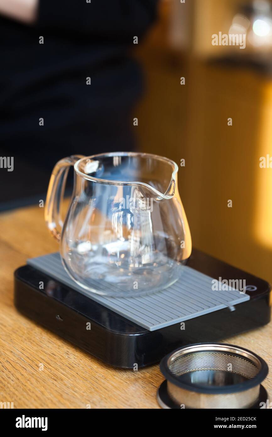 Empty teapot hi-res stock photography and images - Alamy