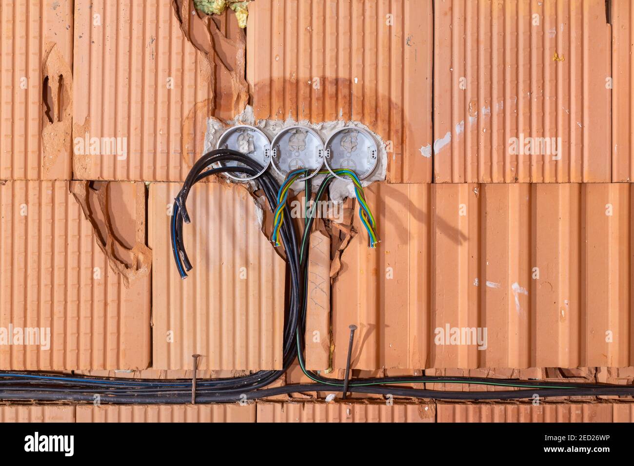 Earthing cables hi-res stock photography and images - Alamy