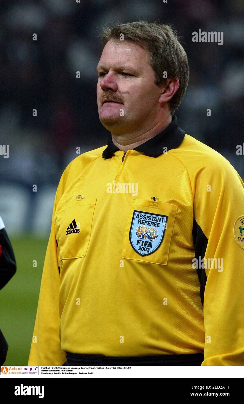 1st linesman hi-res stock photography and images - Alamy