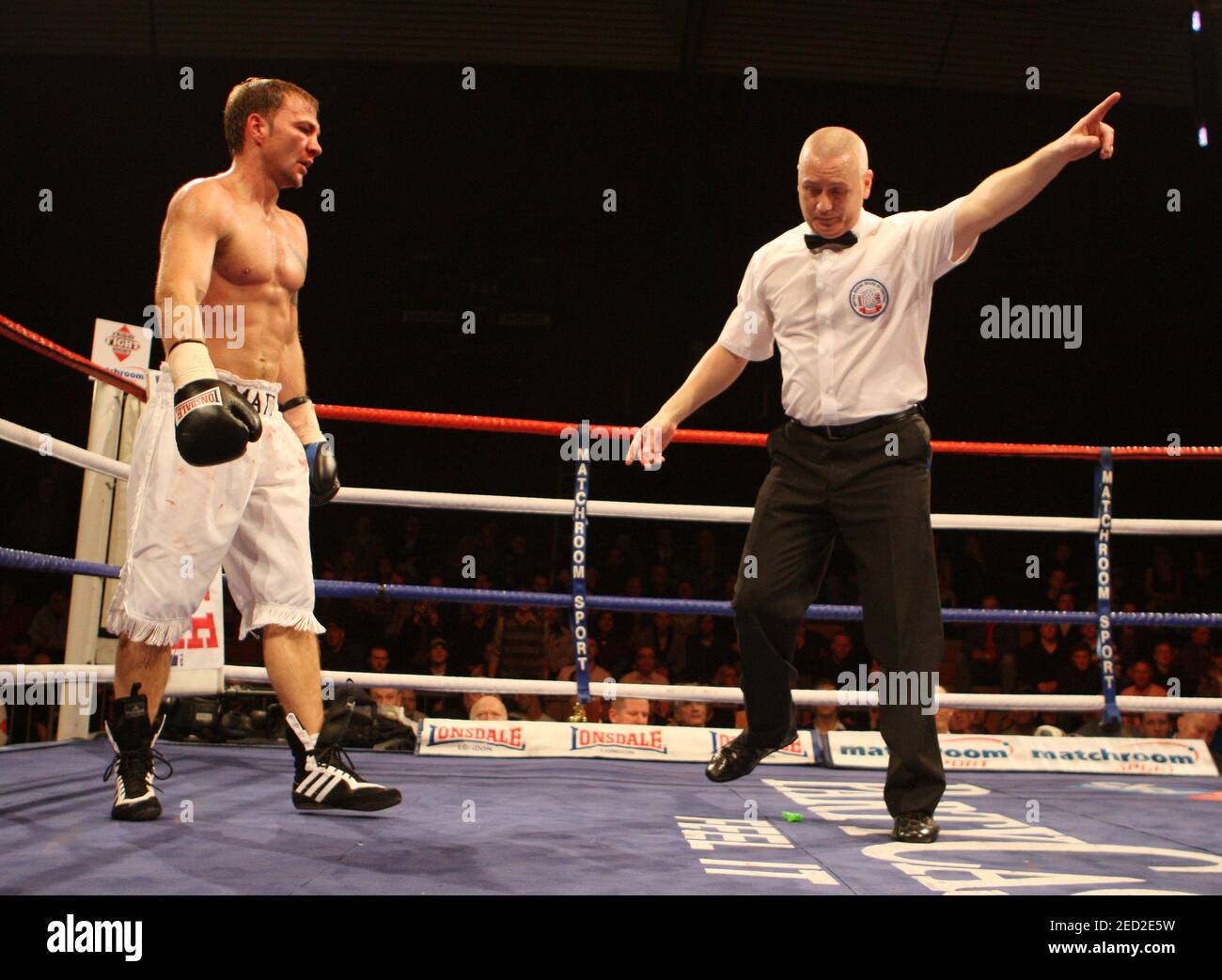 10 Count Boxing High Resolution Stock Photography and Images - Alamy