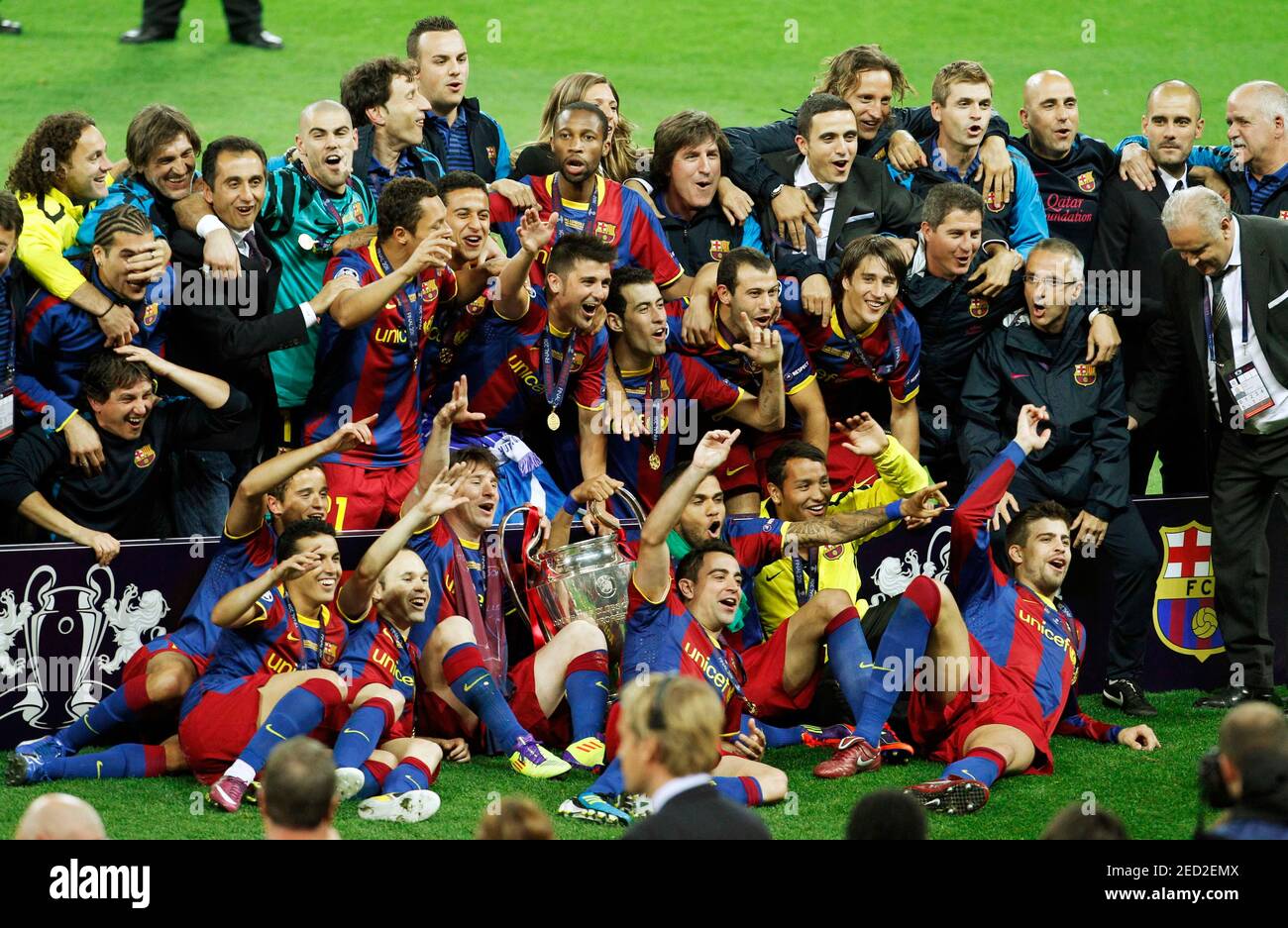 Barcelona celebrate winning the champions league hi-res stock ...
