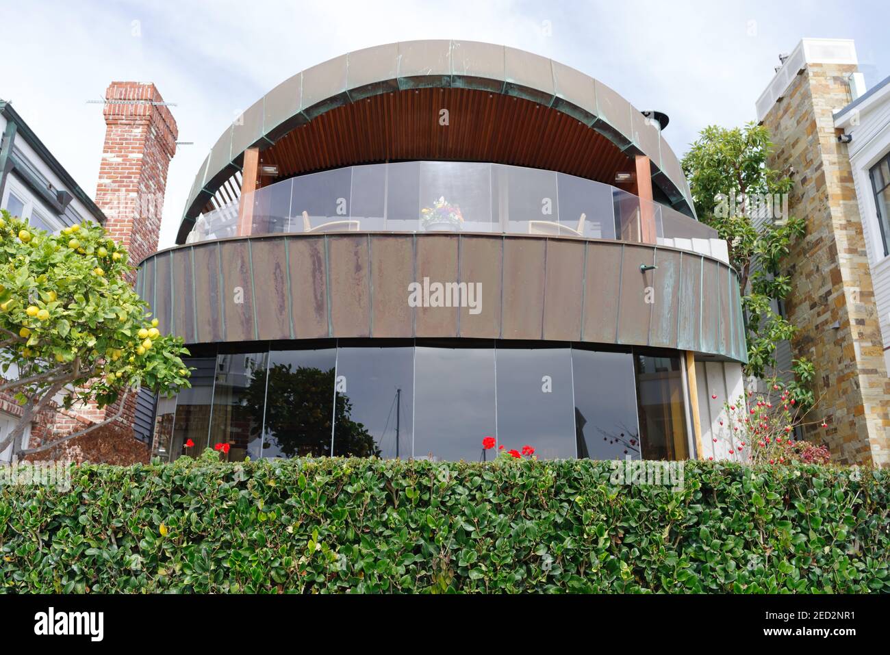 The Jaws House designed by famed architect John Lautner in 1980. This ...
