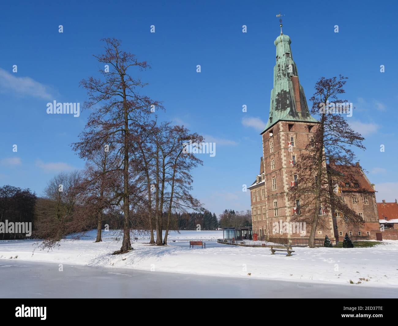 the castle of raesfeld in germany Stock Photo - Alamy