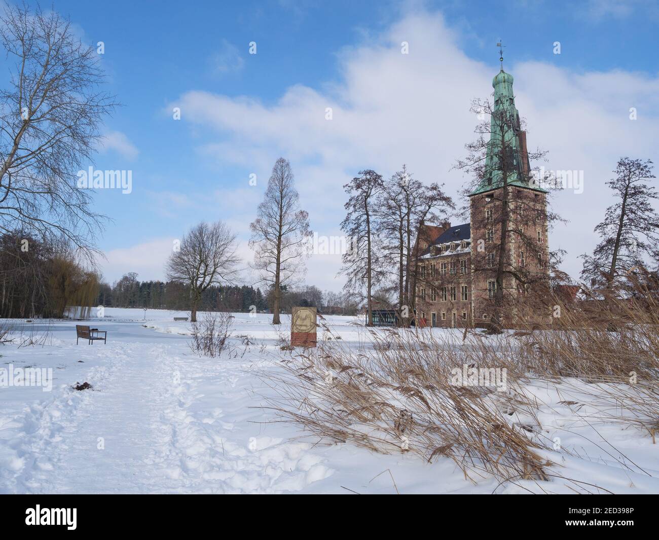 the castle of raesfeld in germany Stock Photo - Alamy
