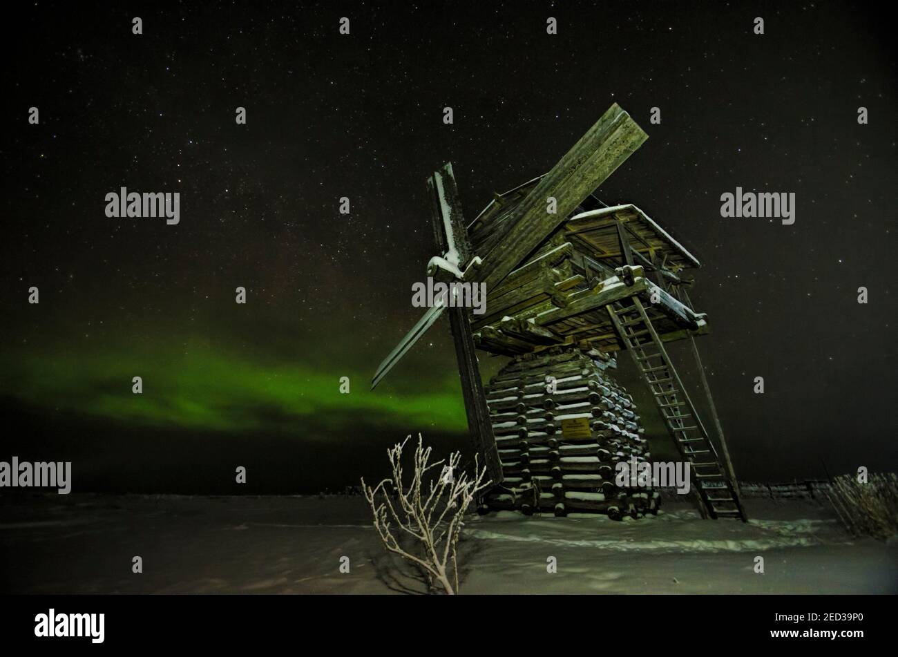 February, 2021 - Kimzha. The world's northernmost windmill with aurora ...
