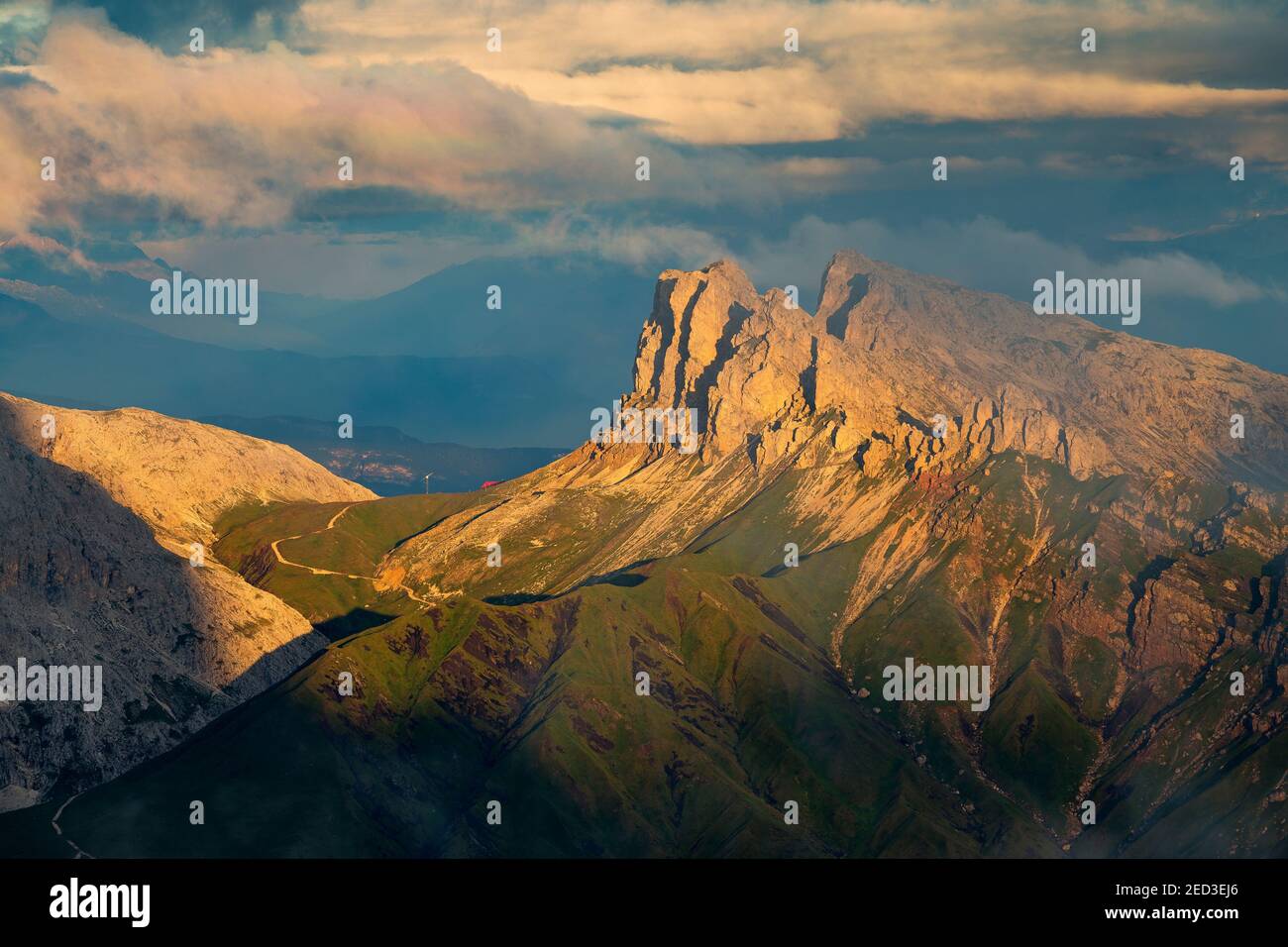 Alpe di tires hi-res stock photography and images - Alamy