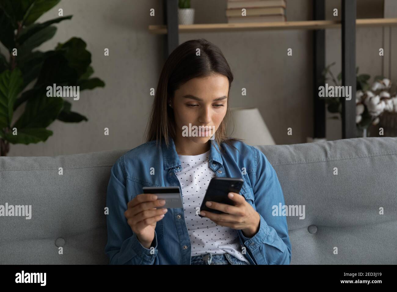 Account balance hi-res stock photography and images - Alamy