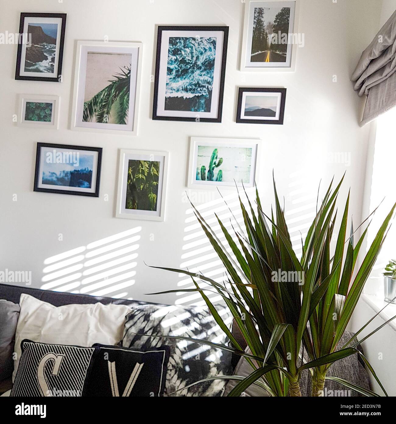 Small Scandinavian inspired study room, home office, interior design ...