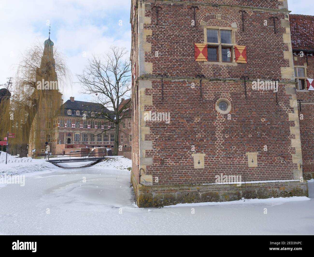 the castle of raesfeld in germany Stock Photo - Alamy