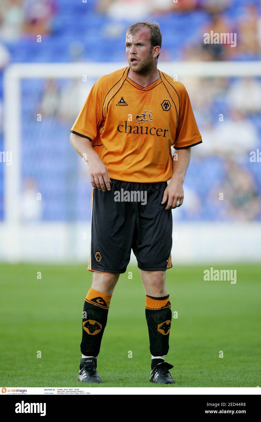 Sport football action mark clyde hi-res stock photography and images ...