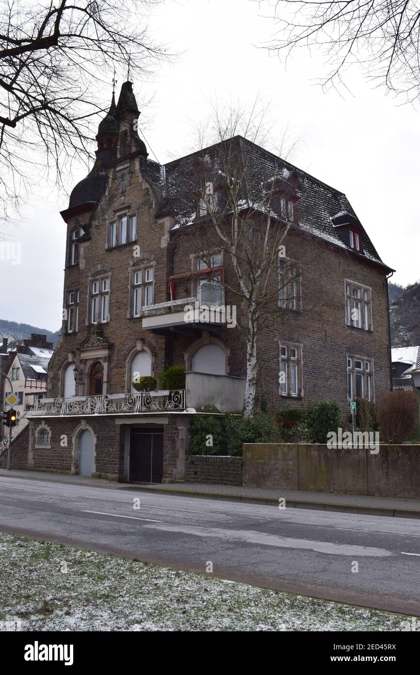 old waterfront building Stock Photo - Alamy