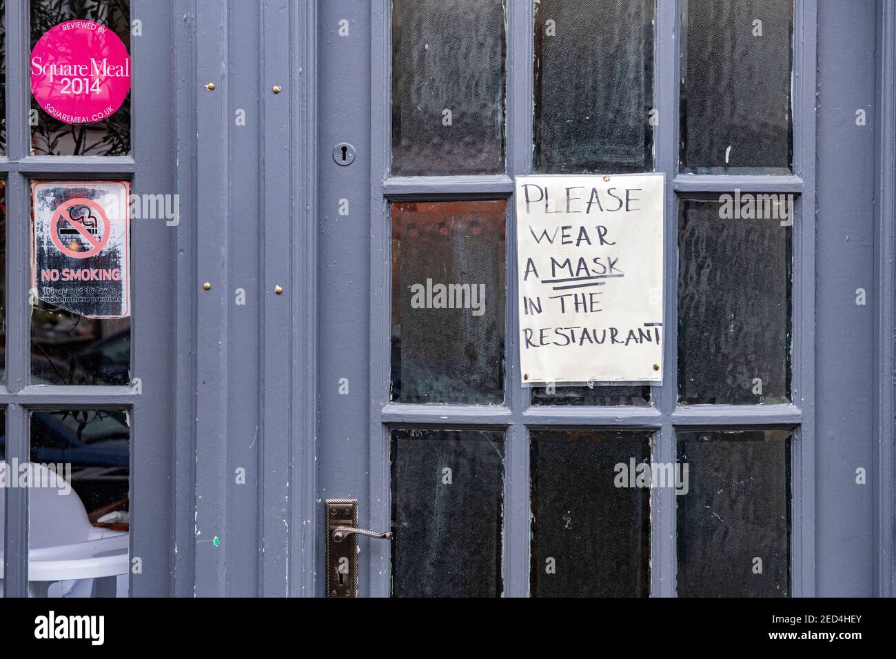 Please wear mask sign hi-res stock photography and images - Alamy