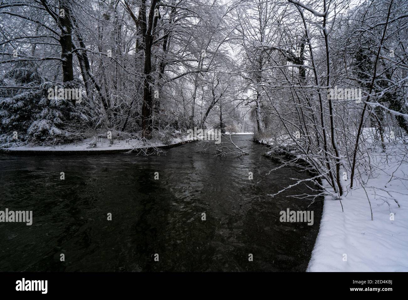 Snowy, Winter Park and water scenes in Munich Stock Photo - Alamy