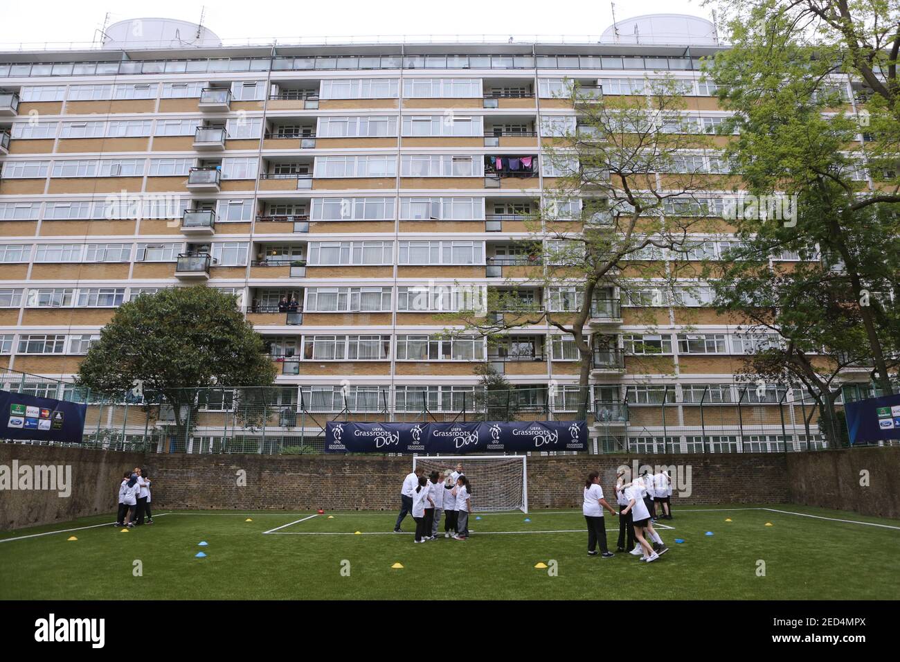 Churchill gardens london pimlico hi-res stock photography and images ...