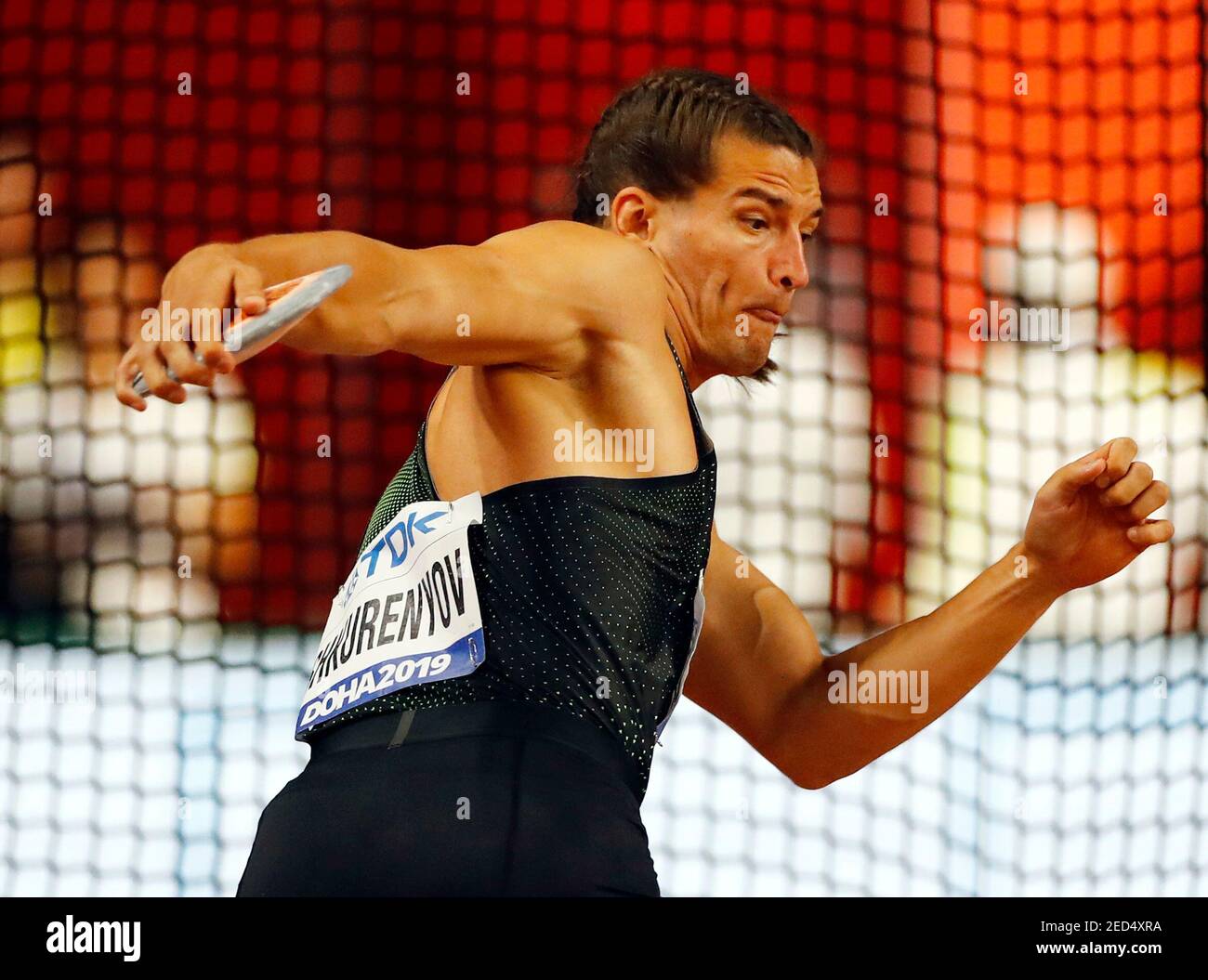 Athlete discus throw athletics discus hi-res stock photography and ...