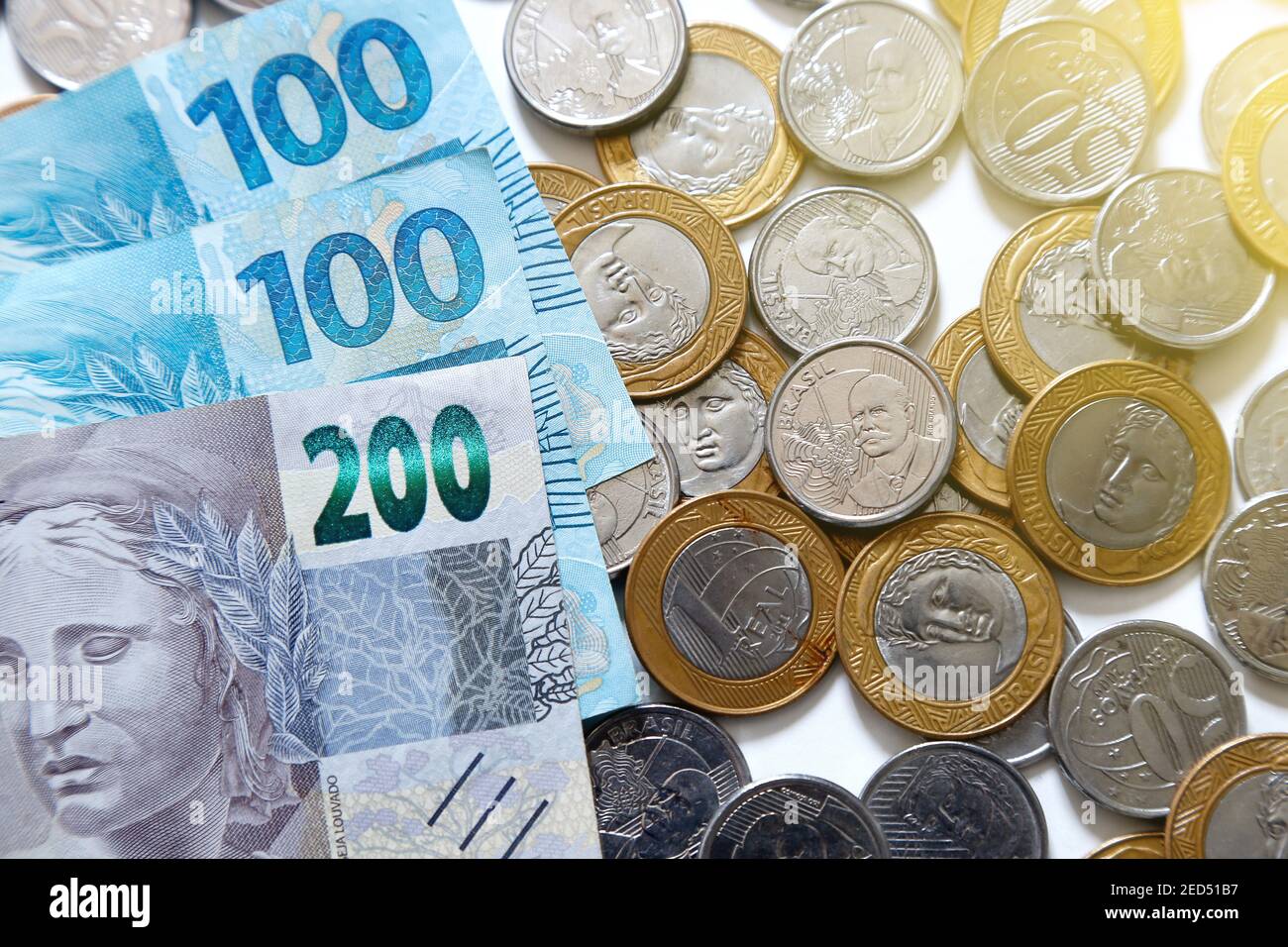 Brazil real currency note sign hi-res stock photography and images - Alamy