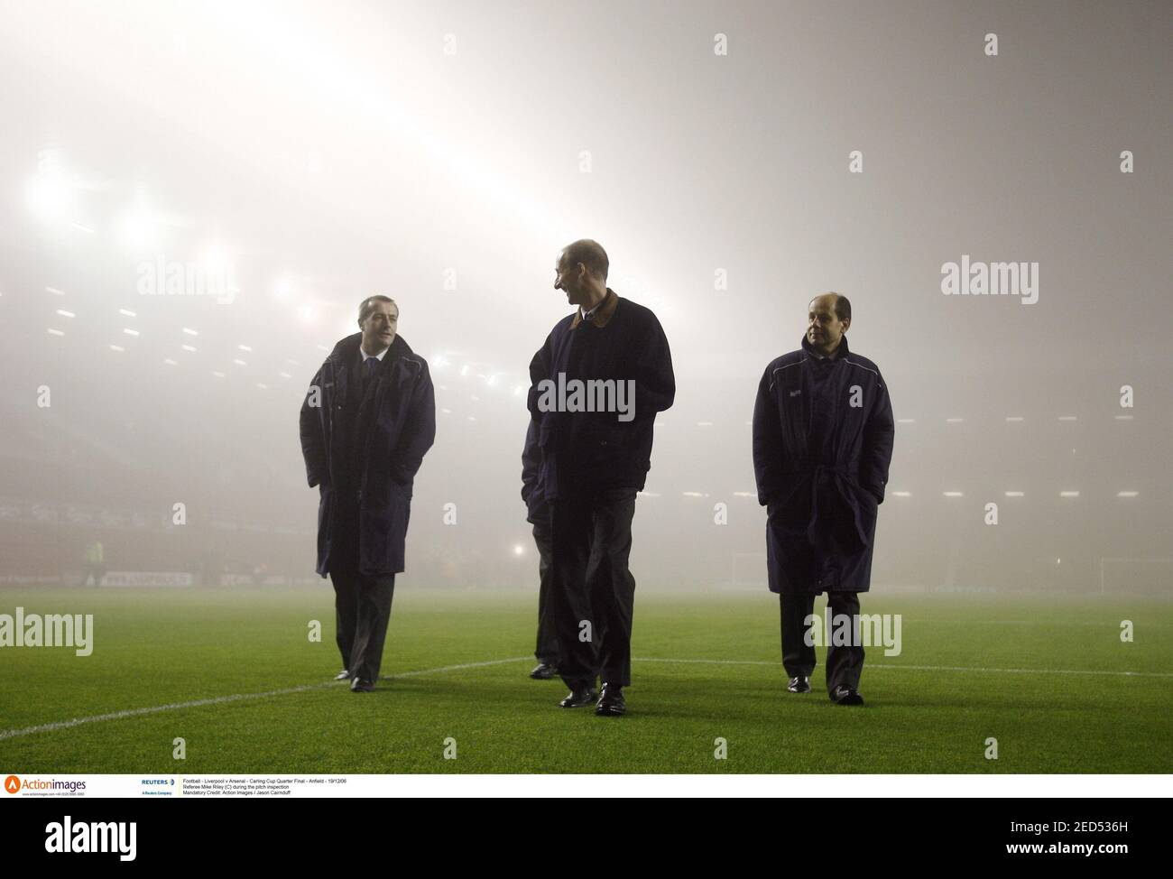 Referee does pitch inspection hi-res stock photography and images - Alamy