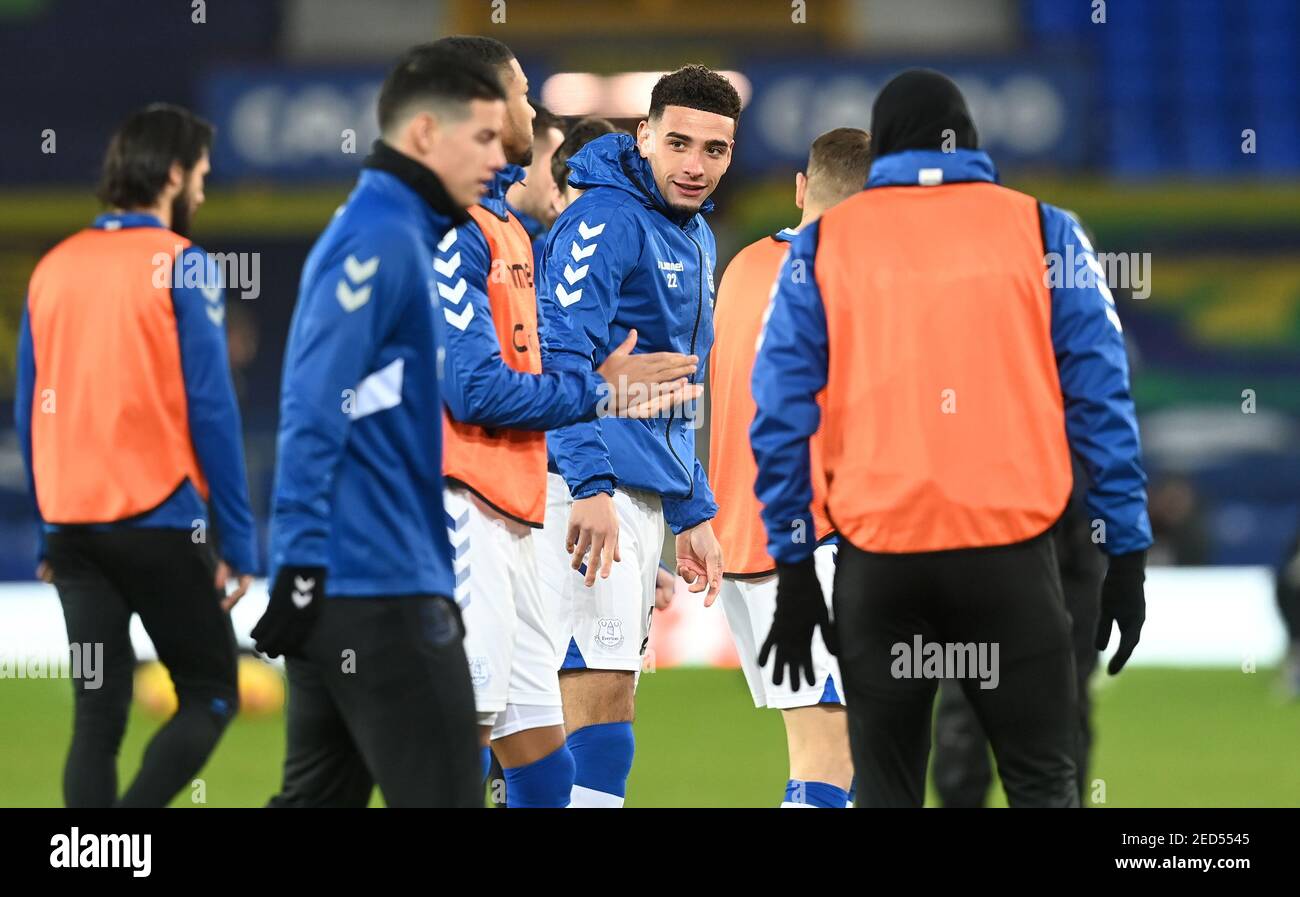 Everton's Ben Godfrey (centre) warming up before the Premier League ...