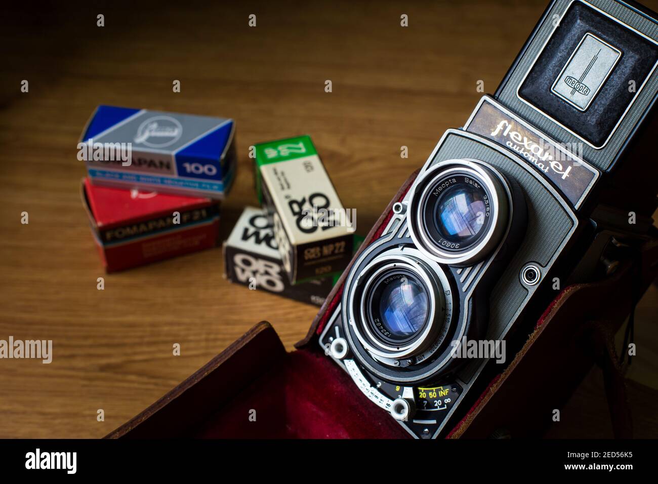Vintage flexaret moments hi-res stock photography and images - Alamy