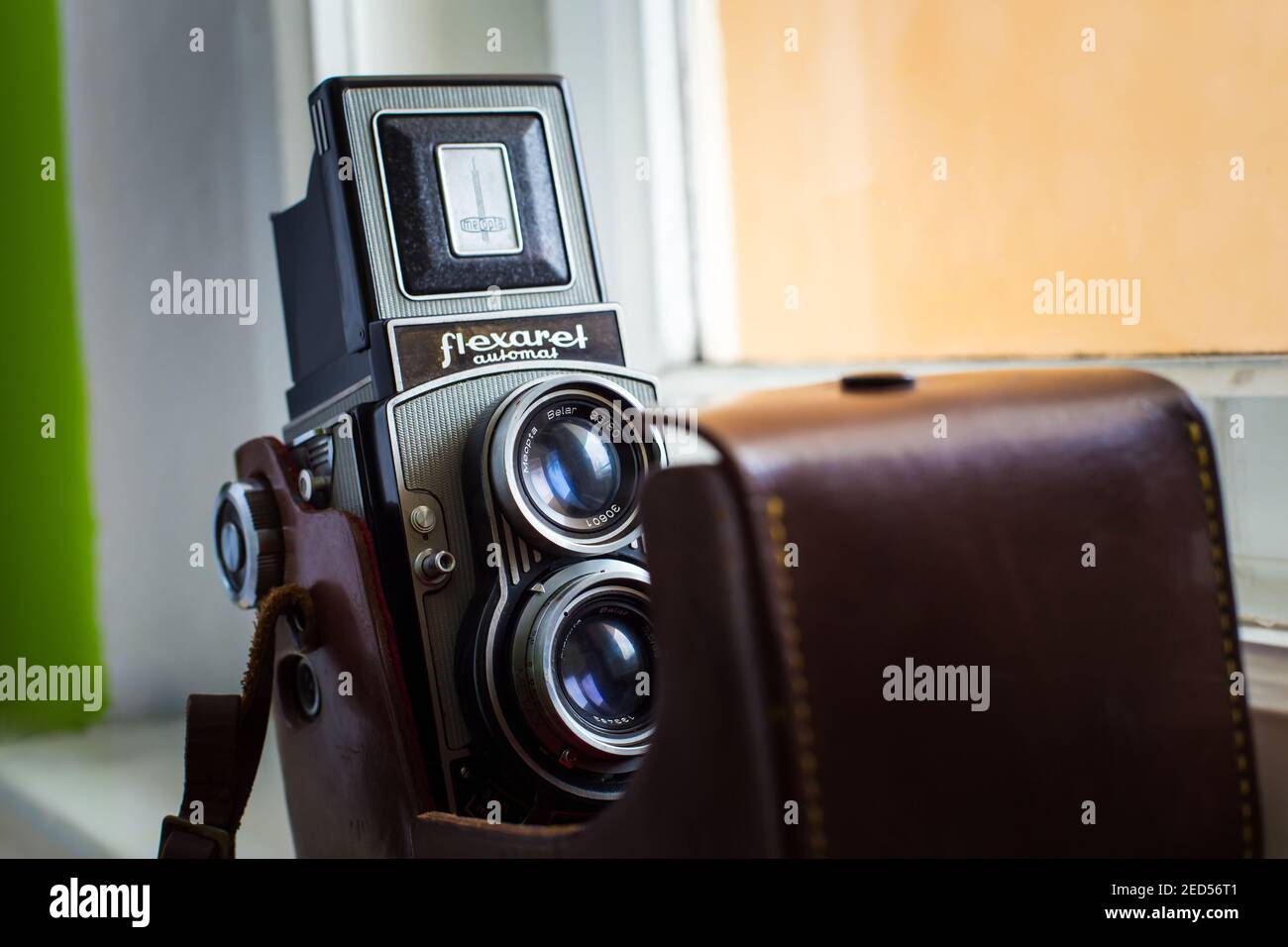 Vintage flexaret moments hi-res stock photography and images - Alamy