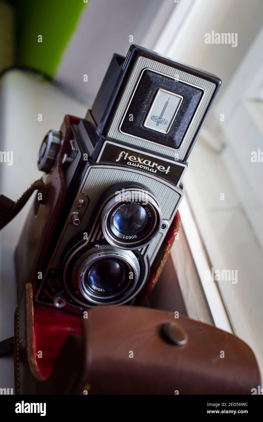 Vintage flexaret moments hi-res stock photography and images - Alamy